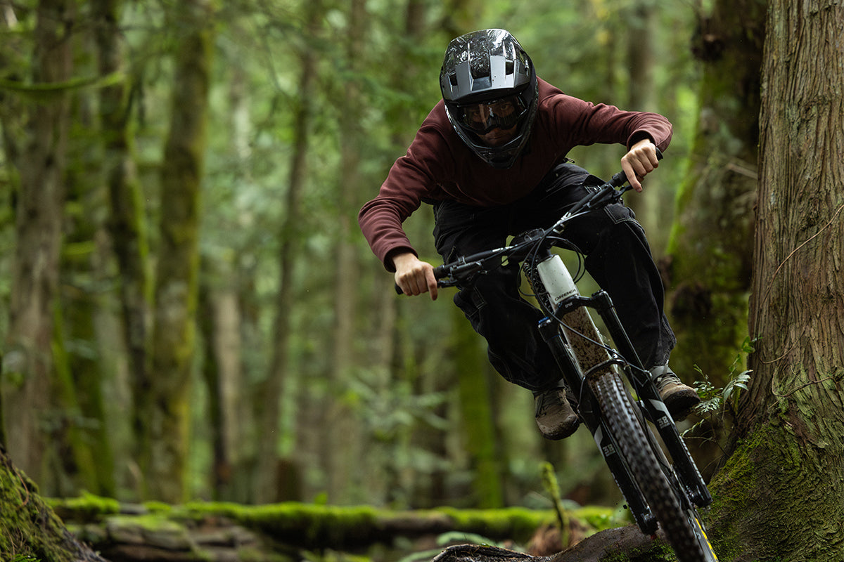 Full-Face vs. Half-Shell MTB Helmets | Lazer Sport